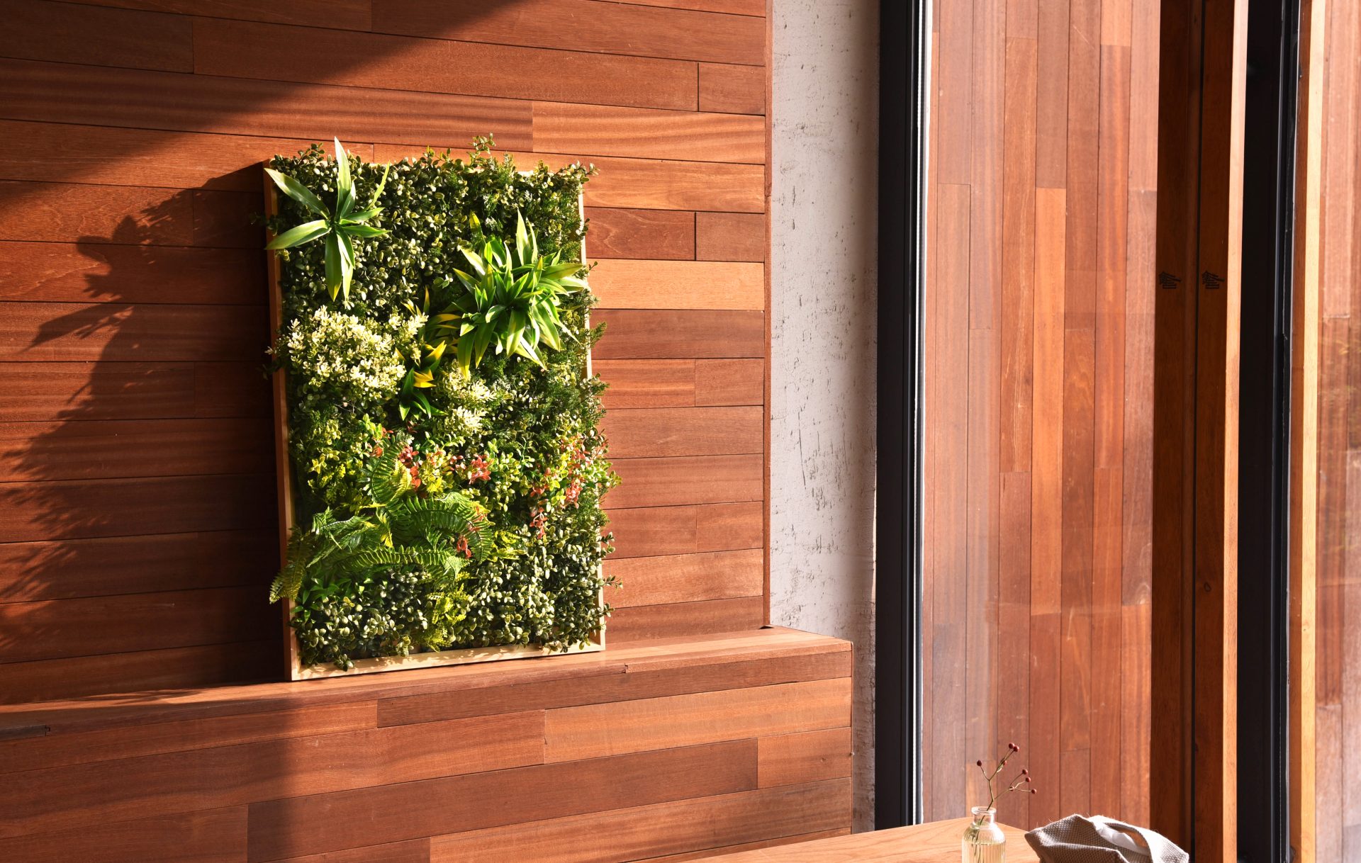 DIY Vertical Garden Decoration - EdenVert